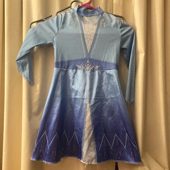 Disney | Costumes | Fair Condition Elsa Costume | Poshmark